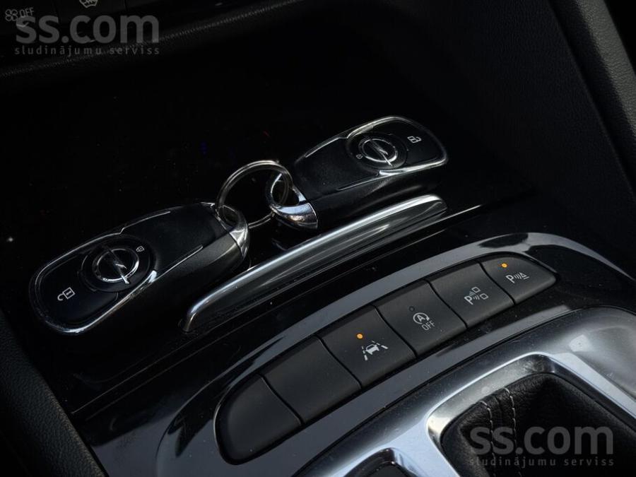 Zaļš Opel Insignia 2017 Jelgava, ar dzinēja tilpumu 1.60 L un nobraukumu 325 tūkst. km par 9200 €, foto 22 vietnē AUTOMOTO.COM.LV