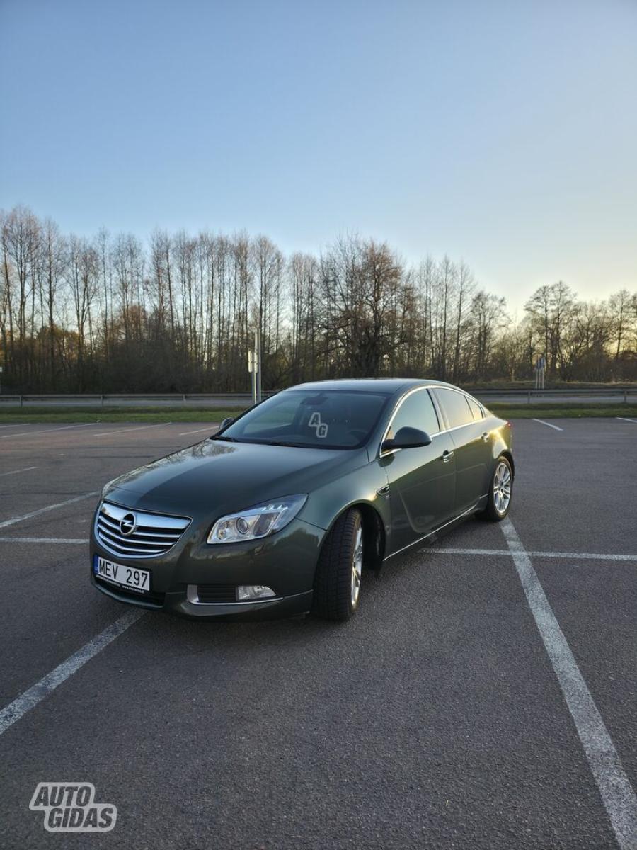 Green Opel Insignia 2009 in Vilnius, with an engine capacity of 2.00 L and mileage of 330 thousand km for 3100 €, photo 1 on AUTOMOTO.COM.LV