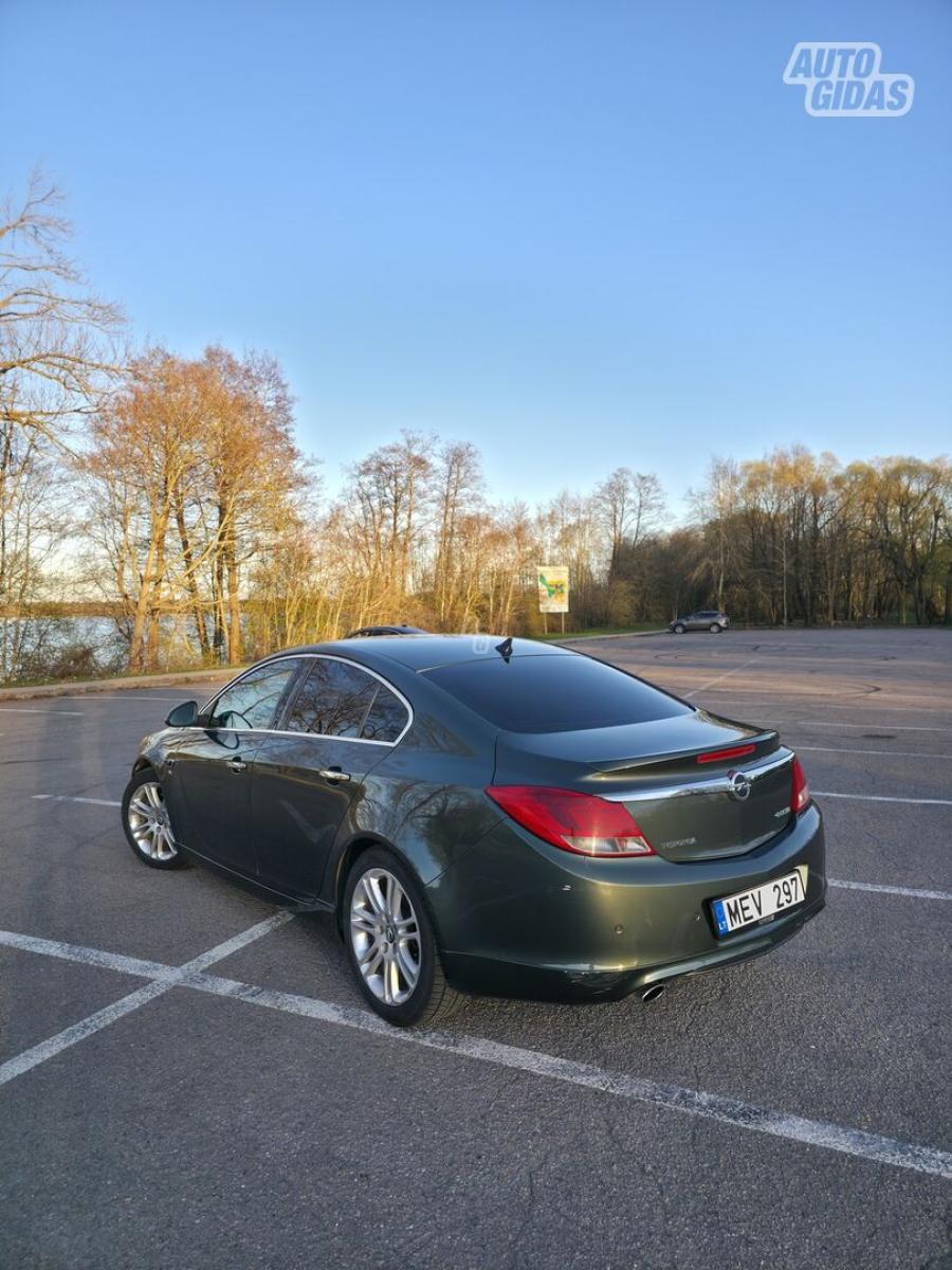 Green Opel Insignia 2009 in Vilnius, with an engine capacity of 2.00 L and mileage of 330 thousand km for 3100 €, photo 5 on AUTOMOTO.COM.LV