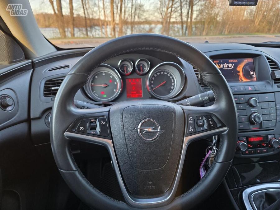 Green Opel Insignia 2009 in Vilnius, with an engine capacity of 2.00 L and mileage of 330 thousand km for 3100 €, photo 11 on AUTOMOTO.COM.LV