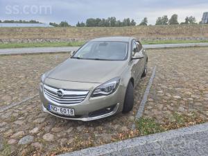 Zaļš Opel Insignia 2013 Daugavpils, ar dzinēja tilpumu 2.00 L un nobraukumu 158 tūkst. km par 7500 €, foto  vietnē AUTOMOTO.COM.LV