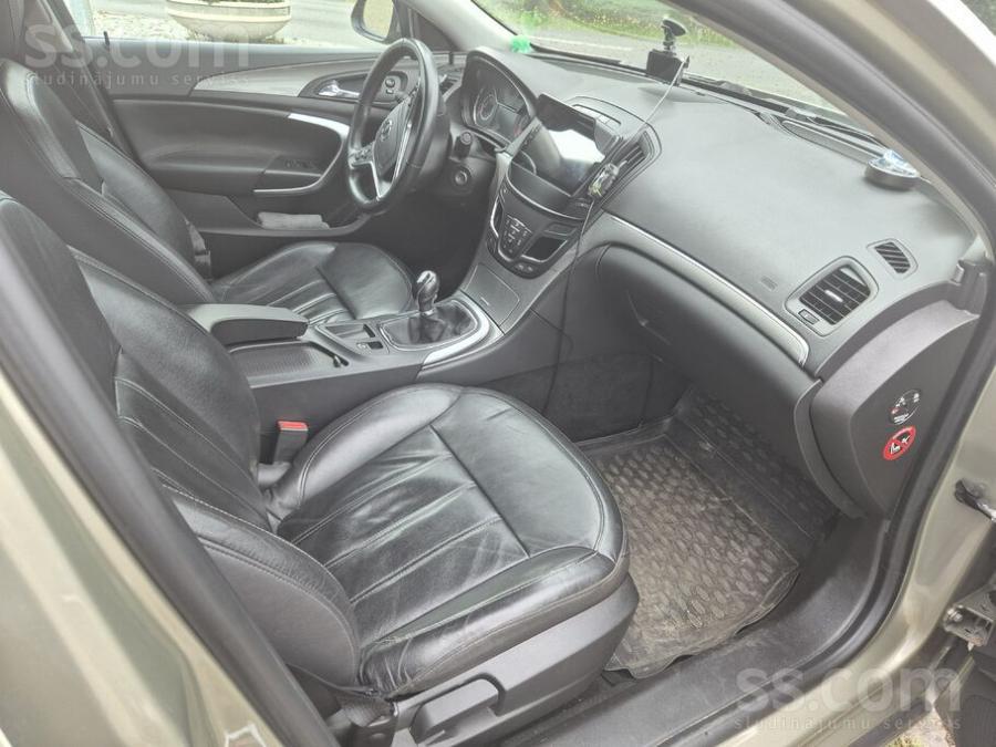 Zaļš Opel Insignia 2013 Daugavpils, ar dzinēja tilpumu 2.00 L un nobraukumu 158 tūkst. km par 7500 €, foto 4 vietnē AUTOMOTO.COM.LV