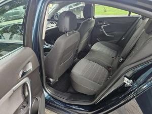 Zaļš Opel Insignia 2014 Kelmė, ar dzinēja tilpumu 1.96 L un nobraukumu 198 tūkst. km par 4900 €, foto 24 vietnē AUTOMOTO.COM.LV