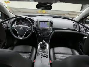 Green Opel Insignia 2008 in Jurmala, with an engine capacity of 2.00 L and mileage of 288 thousand km for 5590 €, photo 14 on AUTOMOTO.COM.LV