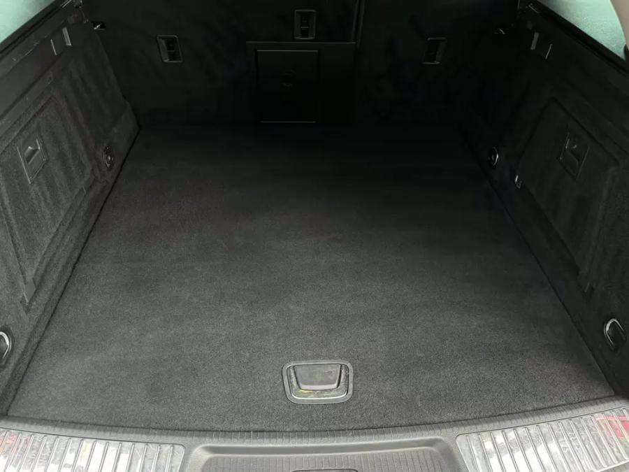 Green Opel Insignia 2008 in Jurmala, with an engine capacity of 2.00 L and mileage of 288 thousand km for 5590 €, photo 24 on AUTOMOTO.COM.LV