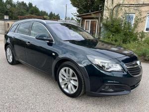 Green Opel Insignia 2013 in Utena, with an engine capacity of 1.96 L and mileage of 278 thousand km for 5800 €, photo  on AUTOMOTO.COM.LV