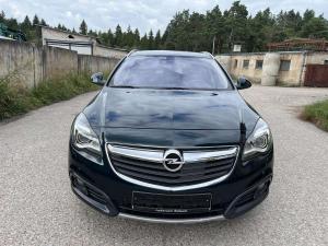 Green Opel Insignia 2013 in Utena, with an engine capacity of 1.96 L and mileage of 278 thousand km for 5800 €, photo 3 on AUTOMOTO.COM.LV