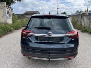Green Opel Insignia 2013 in Utena, with an engine capacity of 1.96 L and mileage of 278 thousand km for 5800 €, photo 6 on AUTOMOTO.COM.LV