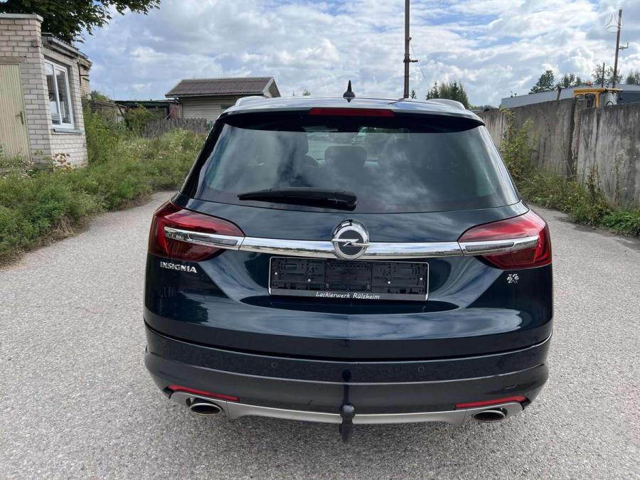 Green Opel Insignia 2013 in Utena, with an engine capacity of 1.96 L and mileage of 278 thousand km for 5800 €, photo 6 on AUTOMOTO.COM.LV