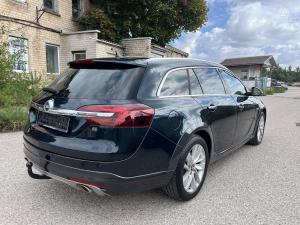 Green Opel Insignia 2013 in Utena, with an engine capacity of 1.96 L and mileage of 278 thousand km for 5800 €, photo 7 on AUTOMOTO.COM.LV