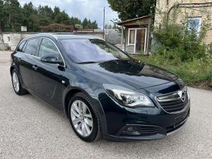 Green Opel Insignia 2013 in Utena, with an engine capacity of 1.96 L and mileage of 278 thousand km for 5800 €, photo 8 on AUTOMOTO.COM.LV