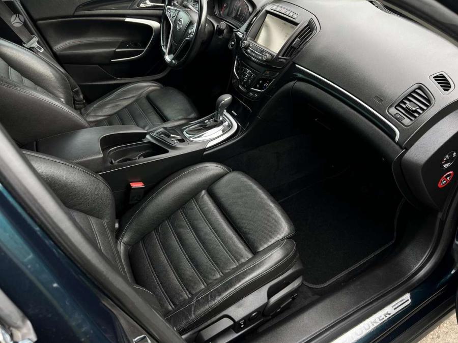 Green Opel Insignia 2013 in Utena, with an engine capacity of 1.96 L and mileage of 278 thousand km for 5800 €, photo 11 on AUTOMOTO.COM.LV