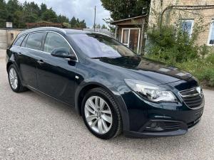 Green Opel Insignia 2013 in Utena, with an engine capacity of 1.96 L and mileage of 278 thousand km for 5300 €, photo  on AUTOMOTO.COM.LV