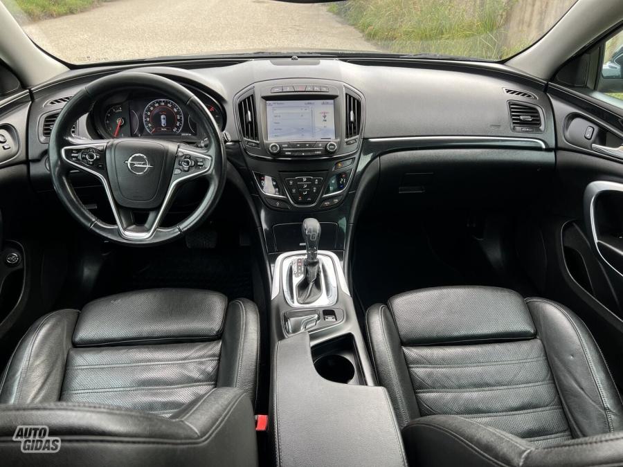 Green Opel Insignia 2013 in Utena, with an engine capacity of 2.00 L and mileage of 280 thousand km for 4950 €, photo 8 on AUTOMOTO.COM.LV