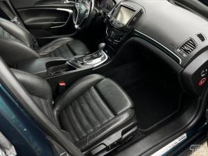 Green Opel Insignia 2013 in Utena, with an engine capacity of 2.00 L and mileage of 280 thousand km for 4950 €, photo 9 on AUTOMOTO.COM.LV