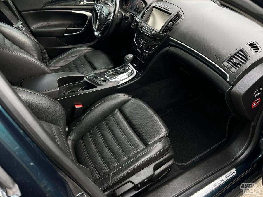 Green Opel Insignia 2013 in Utena, with an engine capacity of 2.00 L and mileage of 280 thousand km for 4950 €, photo 9 on AUTOMOTO.COM.LV