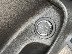 Green Opel Insignia 2013 in Utena, with an engine capacity of 2.00 L and mileage of 280 thousand km for 4950 €, photo 12 on AUTOMOTO.COM.LV