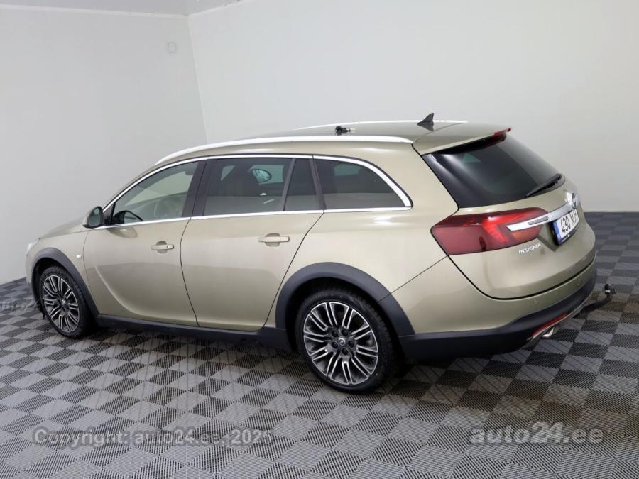 Green Opel Insignia 2014 in Tallinn, with an engine capacity of 2.00 L and mileage of 287 thousand km for 4599 €, photo 4 on AUTOMOTO.COM.LV