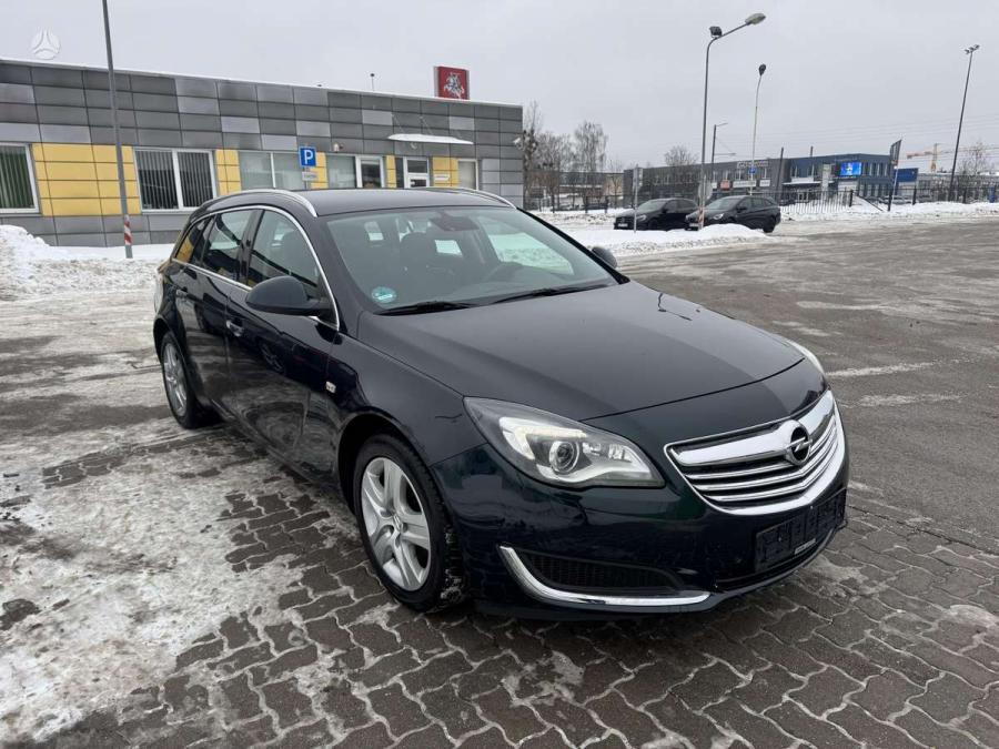 Green Opel Insignia 2014 in Kaunas, with an engine capacity of 1.96 L and mileage of 157 thousand km for 5990 €, photo 1 on AUTOMOTO.COM.LV
