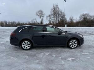 Green Opel Insignia 2014 in Marijampole, with an engine capacity of 1.96 L and mileage of 205 thousand km for 4950 €, photo 6 on AUTOMOTO.COM.LV