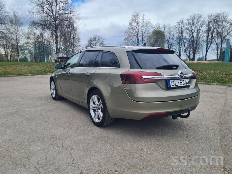 Zaļš Opel Insignia 2014 Ludza, ar dzinēja tilpumu 2.00 L un nobraukumu 0 tūkst. km par 6200 €, foto 5 vietnē AUTOMOTO.COM.LV