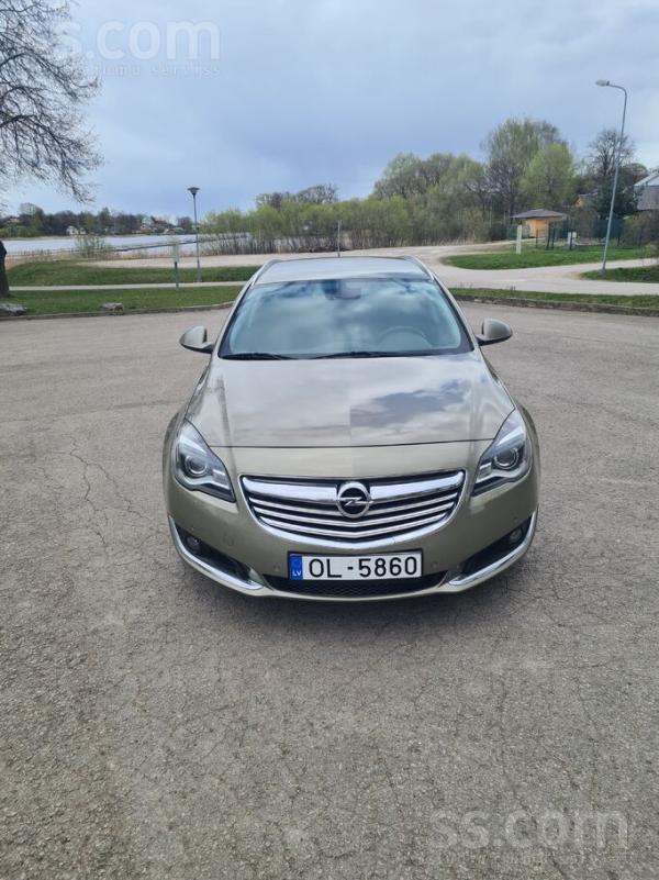 Green Opel Insignia 2014 in Ludza, with an engine capacity of 2.00 L and mileage of 0 thousand km for 6200 €, photo 8 on AUTOMOTO.COM.LV
