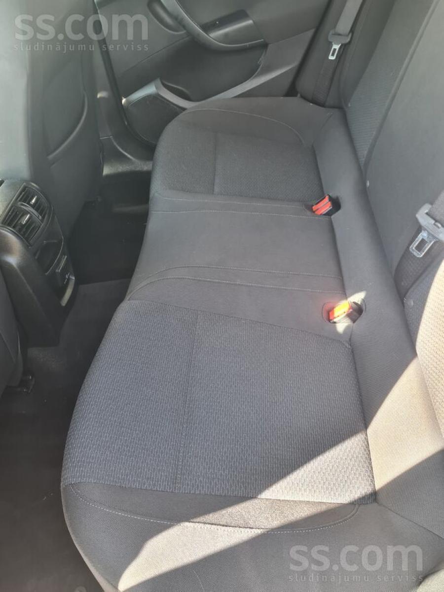 Zaļš Opel Insignia 2014 Ludza, ar dzinēja tilpumu 2.00 L un nobraukumu 0 tūkst. km par 6200 €, foto 13 vietnē AUTOMOTO.COM.LV