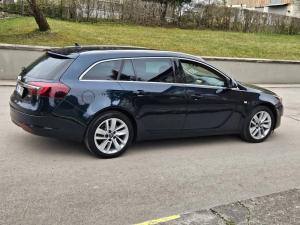 Green Opel Insignia 2014 in Jekabpils, with an engine capacity of 2.00 L and mileage of 222 thousand km for 6990 €, photo 7 on AUTOMOTO.COM.LV