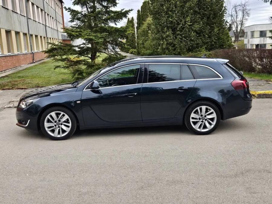Green Opel Insignia 2014 in Jekabpils, with an engine capacity of 2.00 L and mileage of 222 thousand km for 6990 €, photo 12 on AUTOMOTO.COM.LV