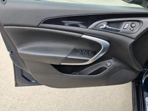 Green Opel Insignia 2014 in Jekabpils, with an engine capacity of 2.00 L and mileage of 222 thousand km for 6990 €, photo 15 on AUTOMOTO.COM.LV