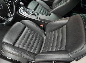 Green Opel Insignia 2014 in Jekabpils, with an engine capacity of 2.00 L and mileage of 222 thousand km for 6990 €, photo 17 on AUTOMOTO.COM.LV