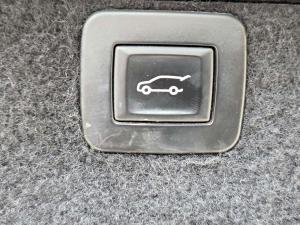 Green Opel Insignia 2014 in Kedainiai, with an engine capacity of 1.96 L and mileage of 271 thousand km for 5600 €, photo 55 on AUTOMOTO.COM.LV