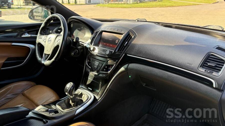 Green Opel Insignia 2014 in Liepaja, with an engine capacity of 2.00 L and mileage of 459 thousand km for 5000 €, photo 23 on AUTOMOTO.COM.LV