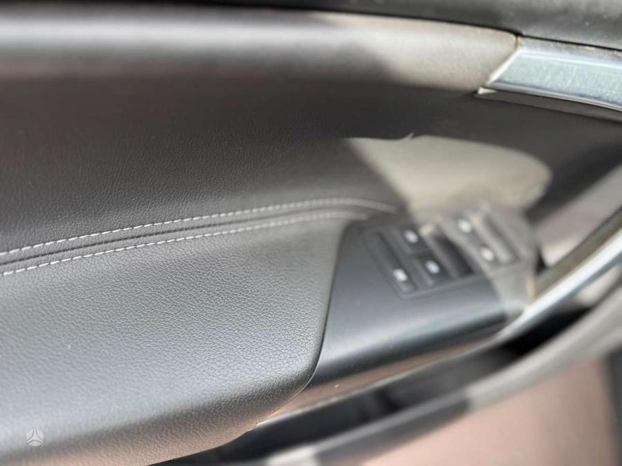Zaļš Opel Insignia 2014 Utena, ar dzinēja tilpumu 1.96 L un nobraukumu 304 tūkst. km par 4450 €, foto 17 vietnē AUTOMOTO.COM.LV