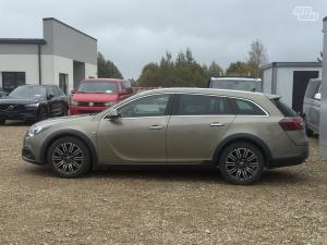 Green Opel Insignia 2014 in Siauliai, with an engine capacity of 2.00 L and mileage of 320 thousand km for 4500 €, photo 6 on AUTOMOTO.COM.LV