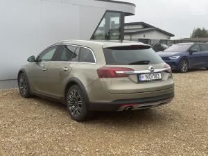 Green Opel Insignia 2014 in Siauliai, with an engine capacity of 2.00 L and mileage of 320 thousand km for 4500 €, photo 8 on AUTOMOTO.COM.LV