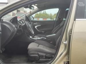 Green Opel Insignia 2014 in Siauliai, with an engine capacity of 2.00 L and mileage of 320 thousand km for 4500 €, photo 10 on AUTOMOTO.COM.LV