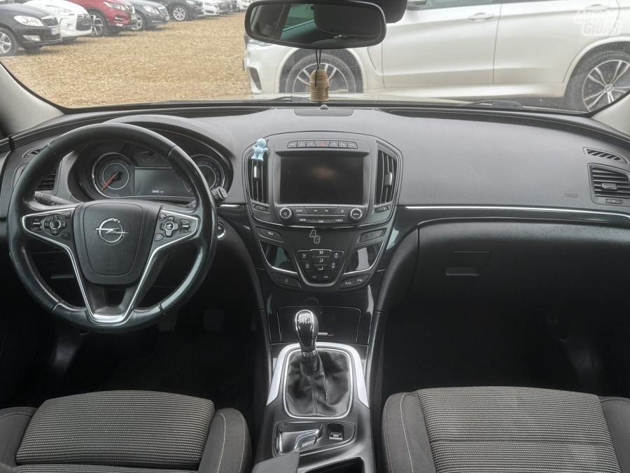 Green Opel Insignia 2014 in Siauliai, with an engine capacity of 2.00 L and mileage of 320 thousand km for 4500 €, photo 12 on AUTOMOTO.COM.LV