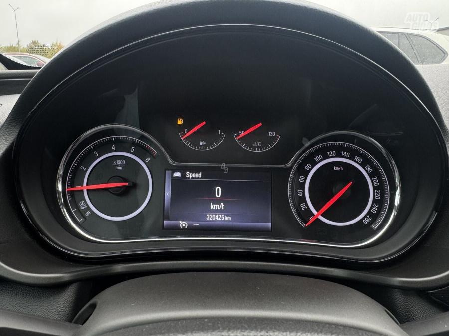 Green Opel Insignia 2014 in Siauliai, with an engine capacity of 2.00 L and mileage of 320 thousand km for 4500 €, photo 17 on AUTOMOTO.COM.LV