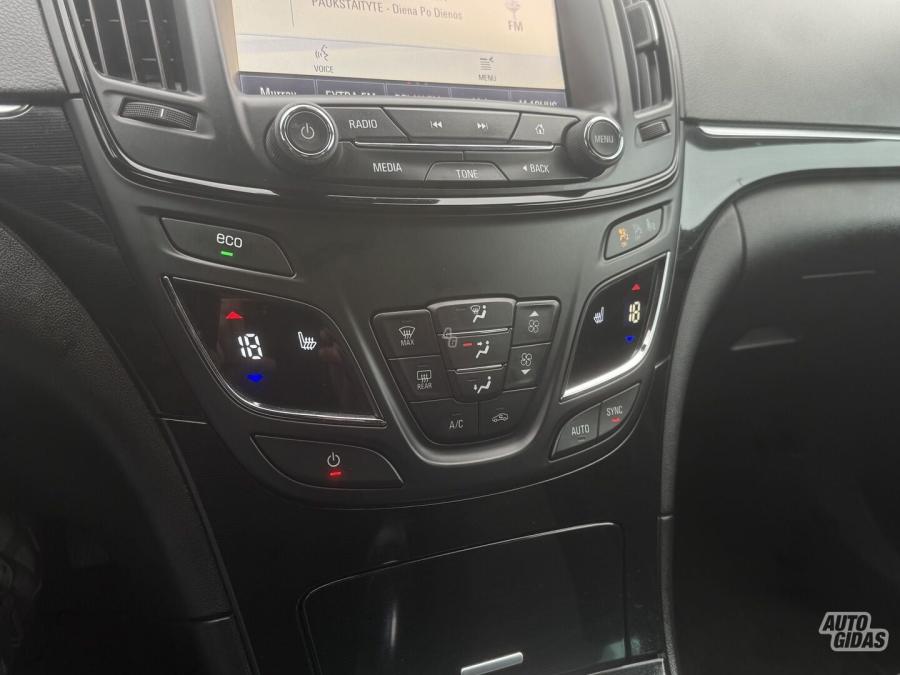 Green Opel Insignia 2014 in Siauliai, with an engine capacity of 2.00 L and mileage of 320 thousand km for 4500 €, photo 18 on AUTOMOTO.COM.LV