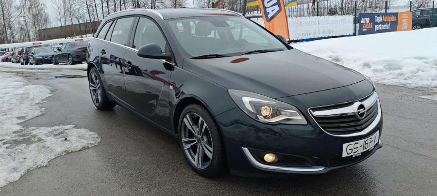 Green Opel Insignia 2015 in Kaunas, with an engine capacity of 1.96 L and mileage of 238 thousand km for 4950 €, photo 8 on AUTOMOTO.COM.LV