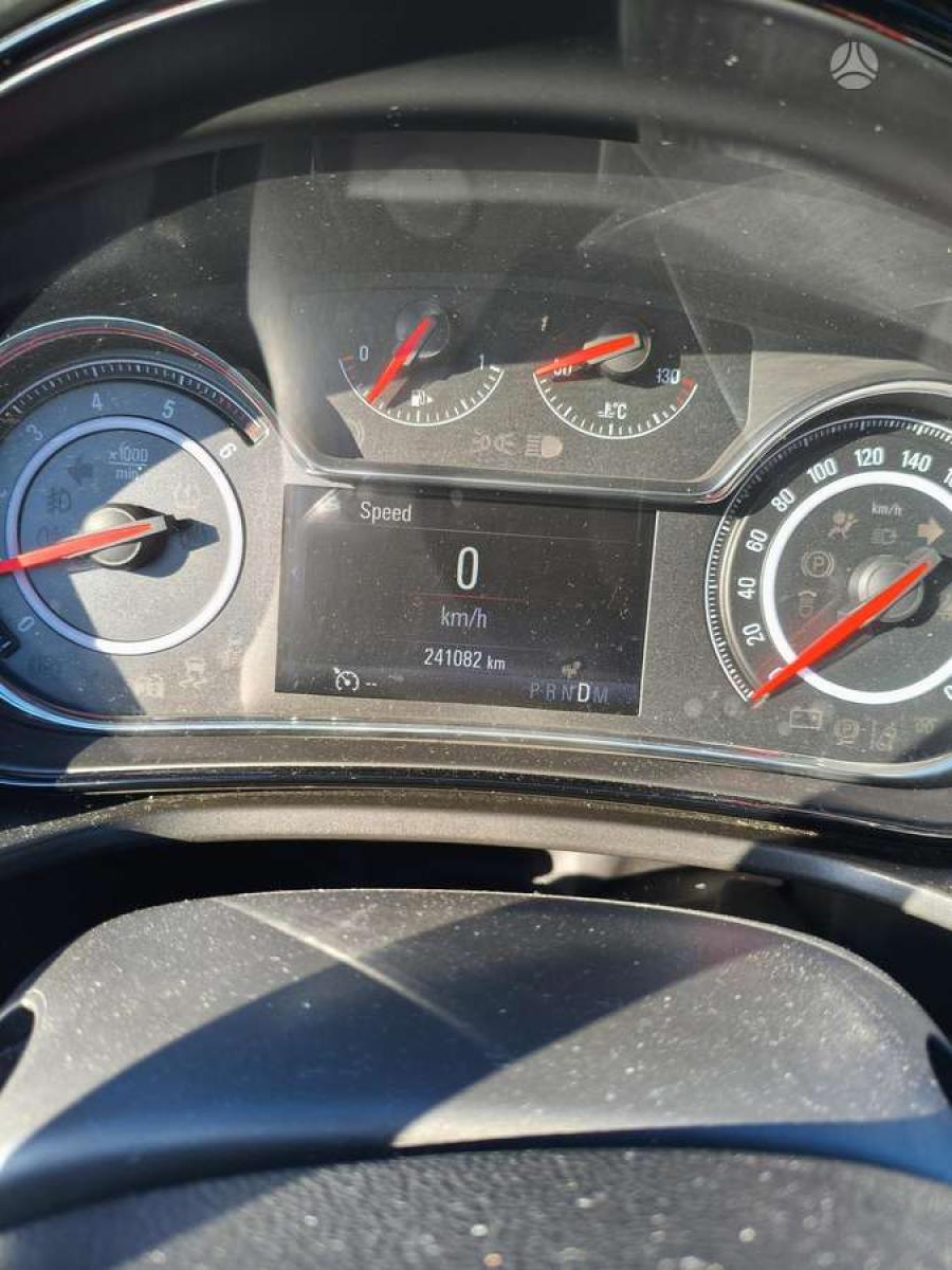 Zaļš Opel Insignia 2015 Šauļi, ar dzinēja tilpumu 1.96 L un nobraukumu 240 tūkst. km par 4500 €, foto 8 vietnē AUTOMOTO.COM.LV