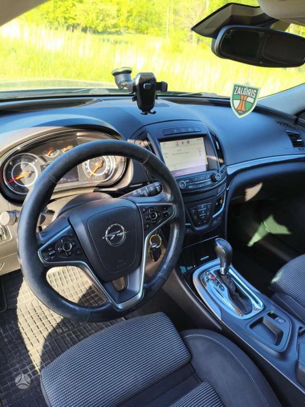 Zaļš Opel Insignia 2015 Šauļi, ar dzinēja tilpumu 1.96 L un nobraukumu 240 tūkst. km par 4500 €, foto 9 vietnē AUTOMOTO.COM.LV