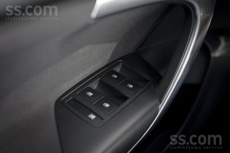 Zaļš Opel Insignia 2015 Talsi, ar dzinēja tilpumu 1.60 L un nobraukumu 218 tūkst. km par 6790 €, foto 13 vietnē AUTOMOTO.COM.LV