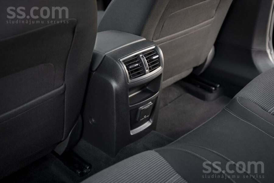 Zaļš Opel Insignia 2015 Talsi, ar dzinēja tilpumu 1.60 L un nobraukumu 218 tūkst. km par 6790 €, foto 26 vietnē AUTOMOTO.COM.LV