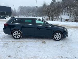 Zaļš Opel Insignia 2016 Viļņa, ar dzinēja tilpumu 1.96 L un nobraukumu 295 tūkst. km par 5500 €, foto 3 vietnē AUTOMOTO.COM.LV