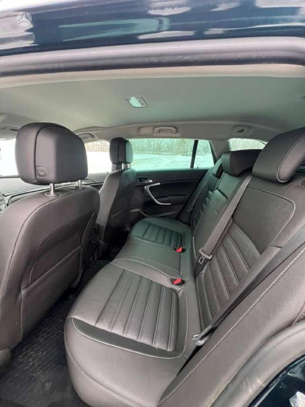 Green Opel Insignia 2016 in Vilnius, with an engine capacity of 1.96 L and mileage of 295 thousand km for 5500 €, photo 11 on AUTOMOTO.COM.LV