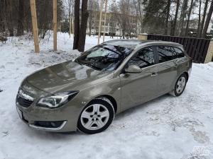 Zaļš Opel Insignia 2016 Viļņa, ar dzinēja tilpumu 2.00 L un nobraukumu 158 tūkst. km par 6700 €, foto 2 vietnē AUTOMOTO.COM.LV
