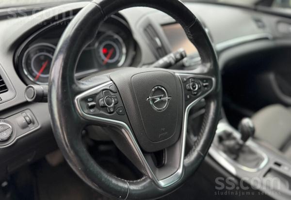 Zaļš Opel Insignia 2016 Kuldīga, ar dzinēja tilpumu 2.00 L un nobraukumu 246 tūkst. km par 3600 €, foto 7 vietnē AUTOMOTO.COM.LV