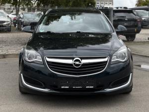 Green Opel Insignia 2016 in Kretinga, with an engine capacity of 2.00 L and mileage of 211 thousand km for 6400 €, photo 5 on AUTOMOTO.COM.LV